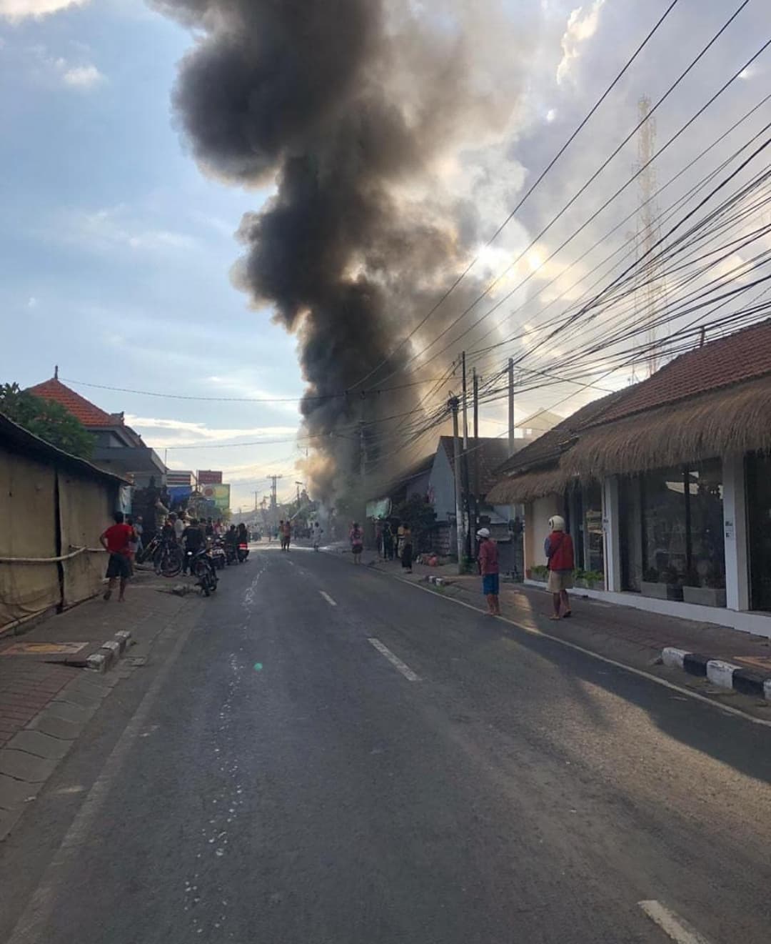 JFC Restaurant Destroyed By Fire In Canggu - The Bali Sun