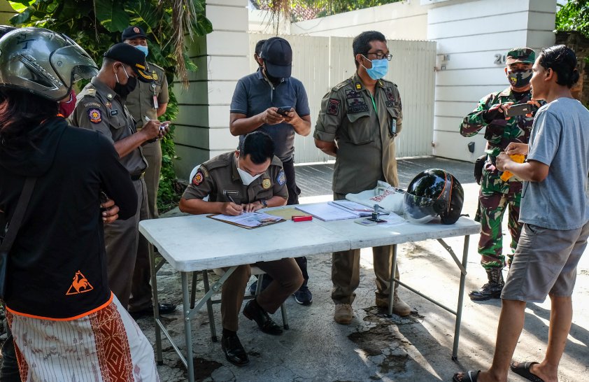 Expats Deported For Violating Prevention Protocols During The Emergency ...