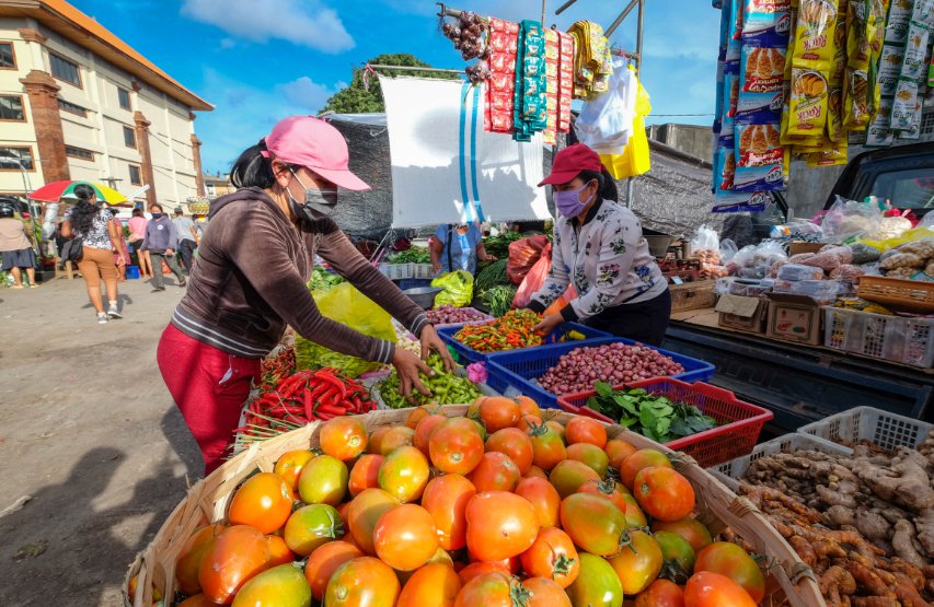 Local Bali Vendors Receive Next To No Income During The Partial ...