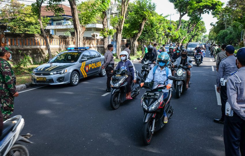 Students In Bali Arrested For Street Racing During The Emergency ...