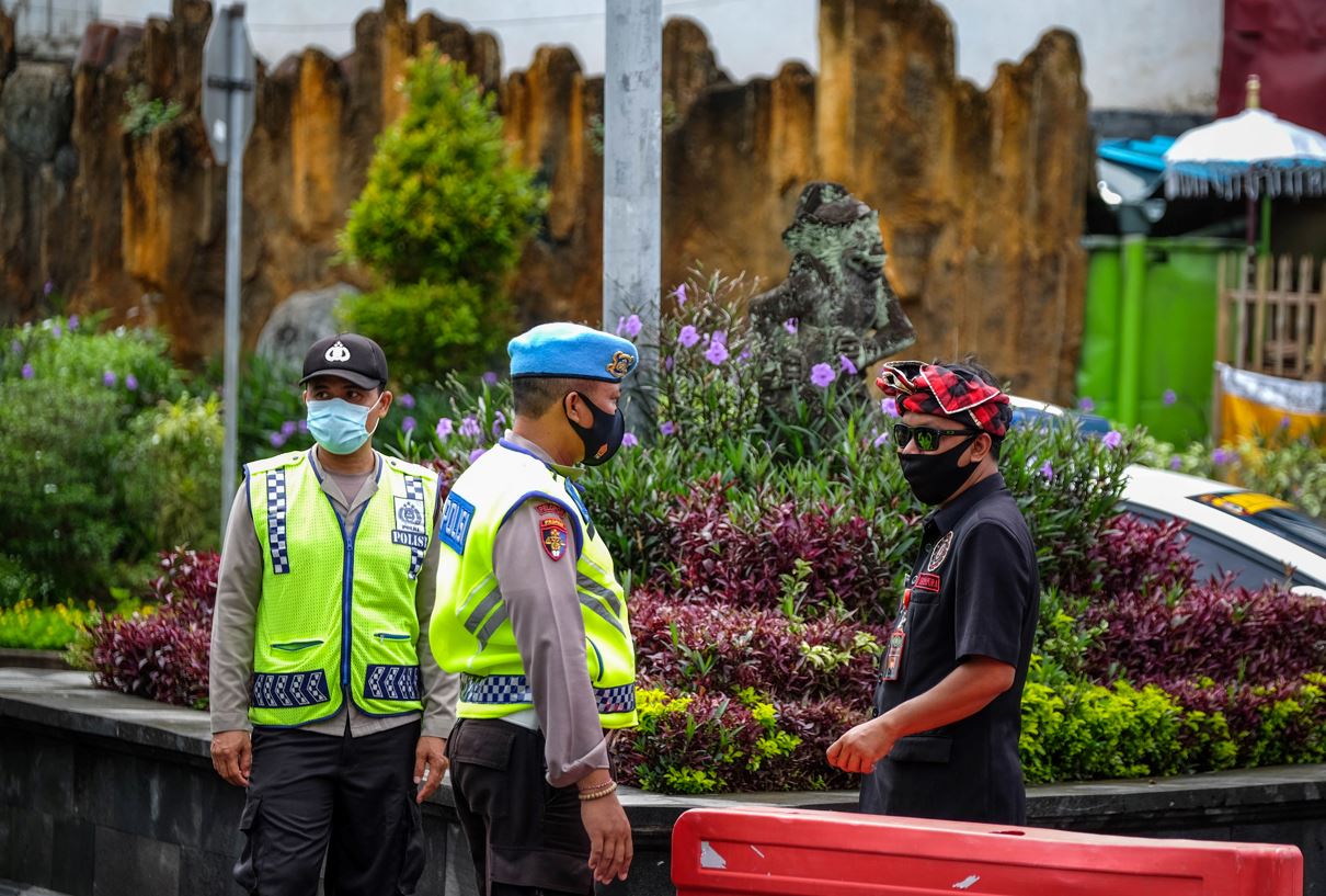 Man Captured In Bali For Attempting To Steal Bag Of Canadian Woman ...