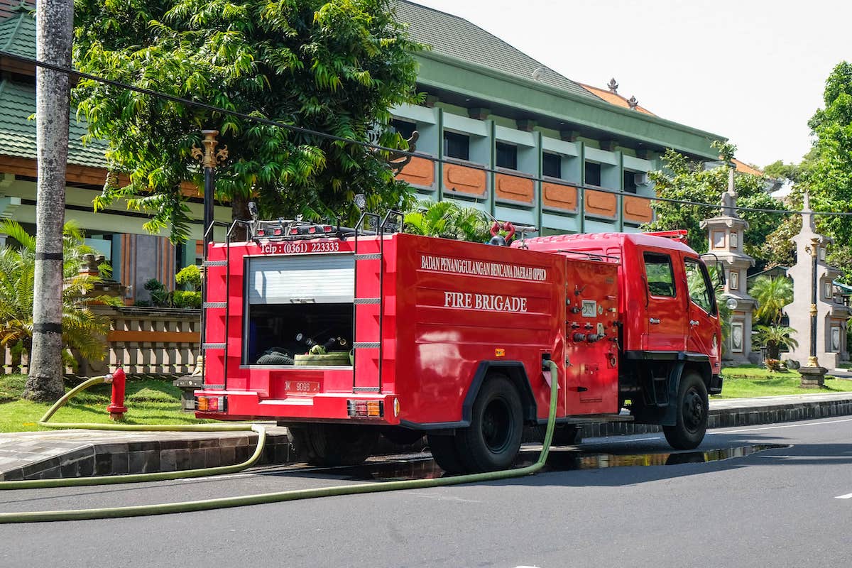Fire Truck Breaks Down On Its Way To A Fire Site In Nusa Penida Bali ...