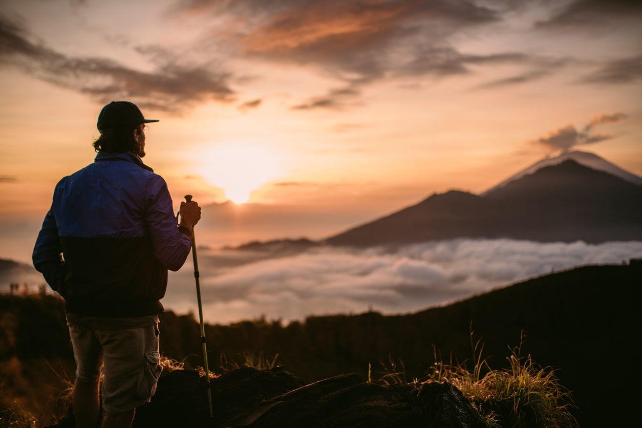 Video Of Expat Dancing On Mount Batur In Bali Goes Viral - The Bali Sun