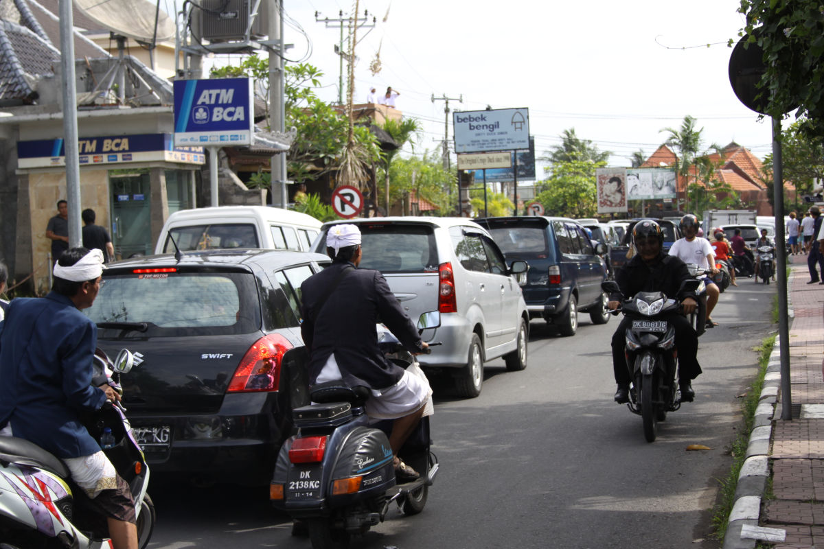 Bali Residents Raise Concerns Over Rising Pollution And Traffic Caused ...