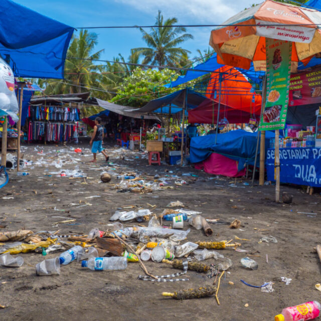 Tourists Complain About 'Stinky' Garbage On Bali's Iconic Canggu Beach ...