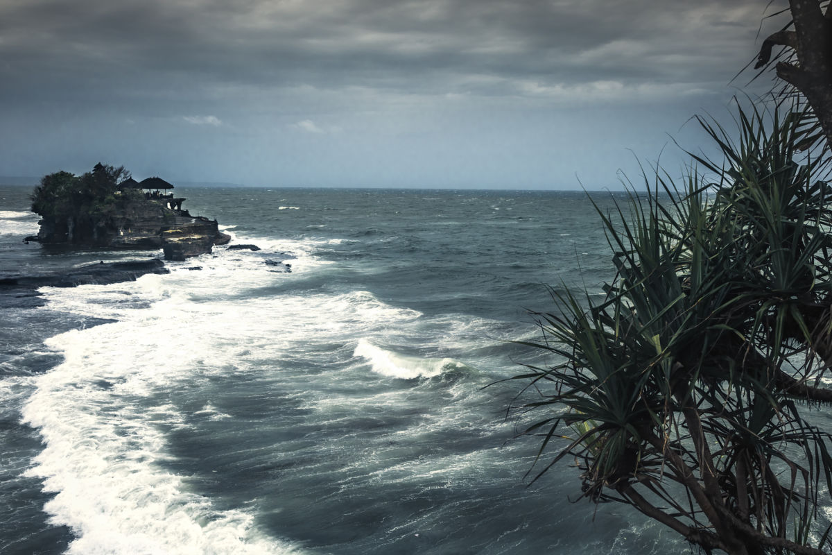 Strong Winds In Bali Cause Travel Turmoil As Further Extreme Weather ...