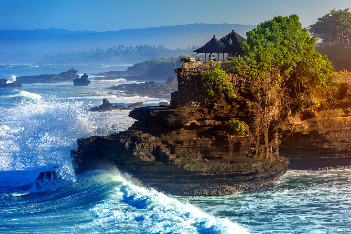 Dangerous Waves Predicted At Bali's Most Famous Beach Resorts This ...