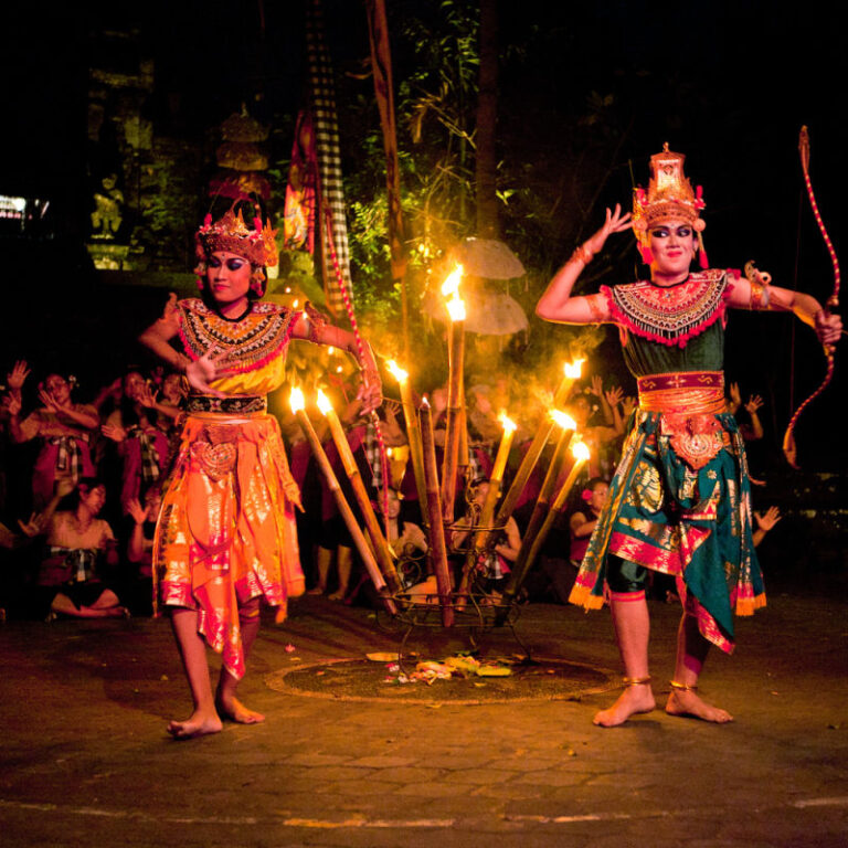 Mesmerizing Balinese Dance Show Comes To Popular Tourist Beach - The ...