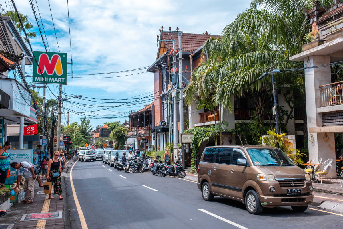 Bali’s Free Shuttle Service For Tourists Sparks Controversy In Ubud ...