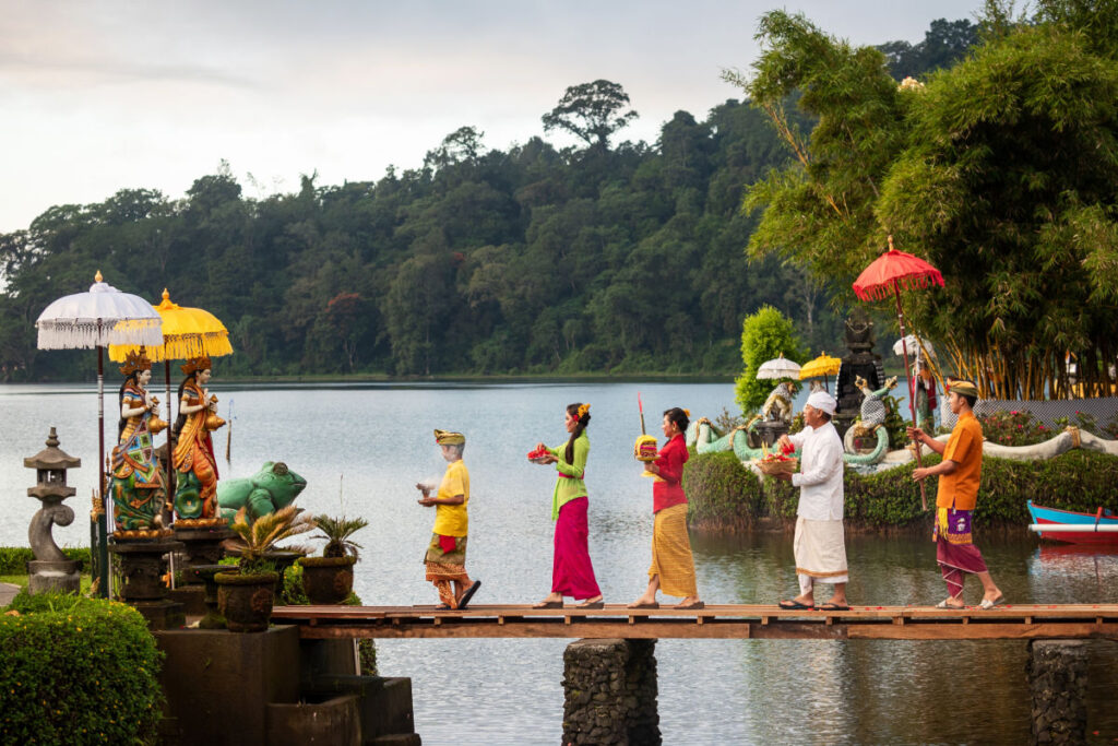Bali Tourists Feel The Love As Indonesia Voted Most Generous Country In ...