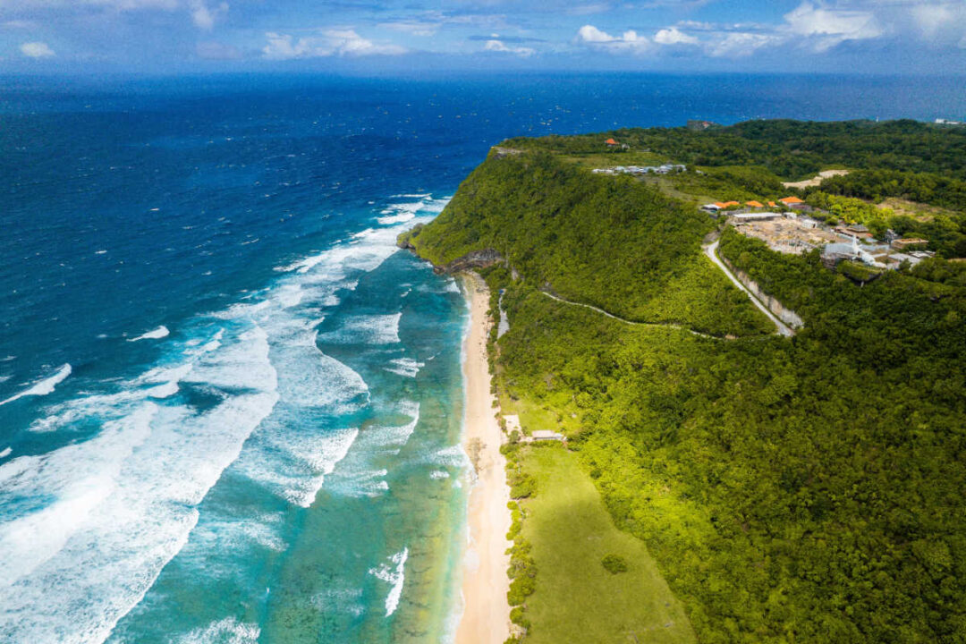 Tidal Swells At Bali’s Most Beautiful Beaches Pose Risk To Tourists ...
