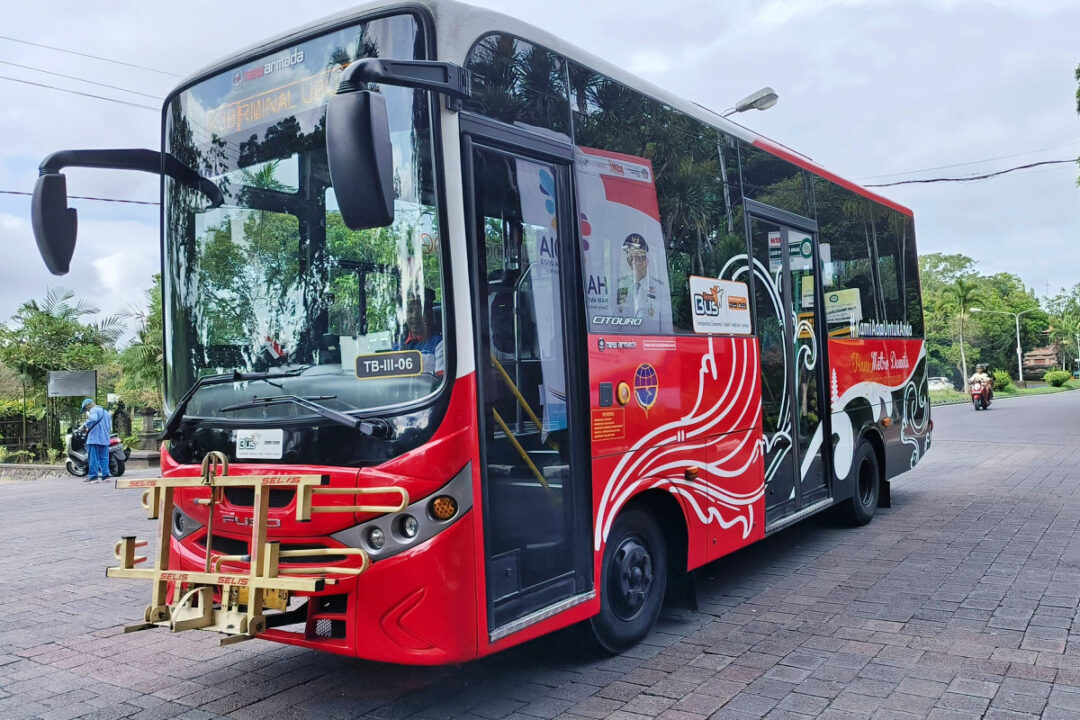 Bali’s Public Bus System Back Up And Running But Tourists Warned To Use ...