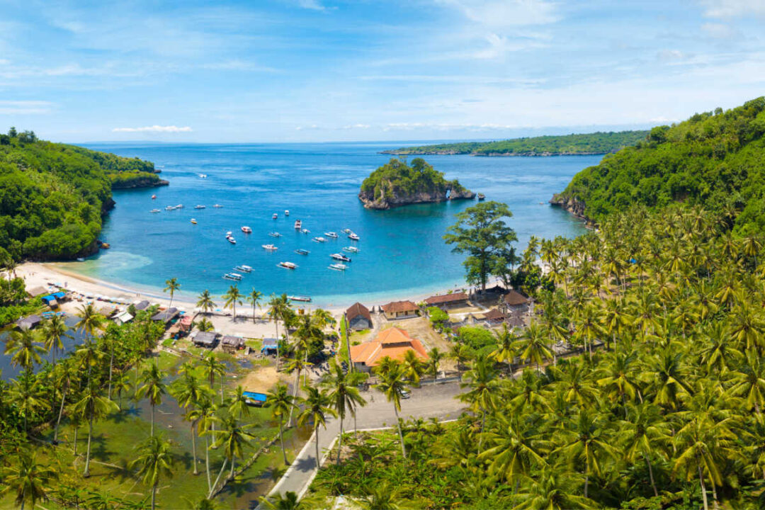 Nusa Penida’s Best Beaches Are Great For Sunbathing… But Not For ...