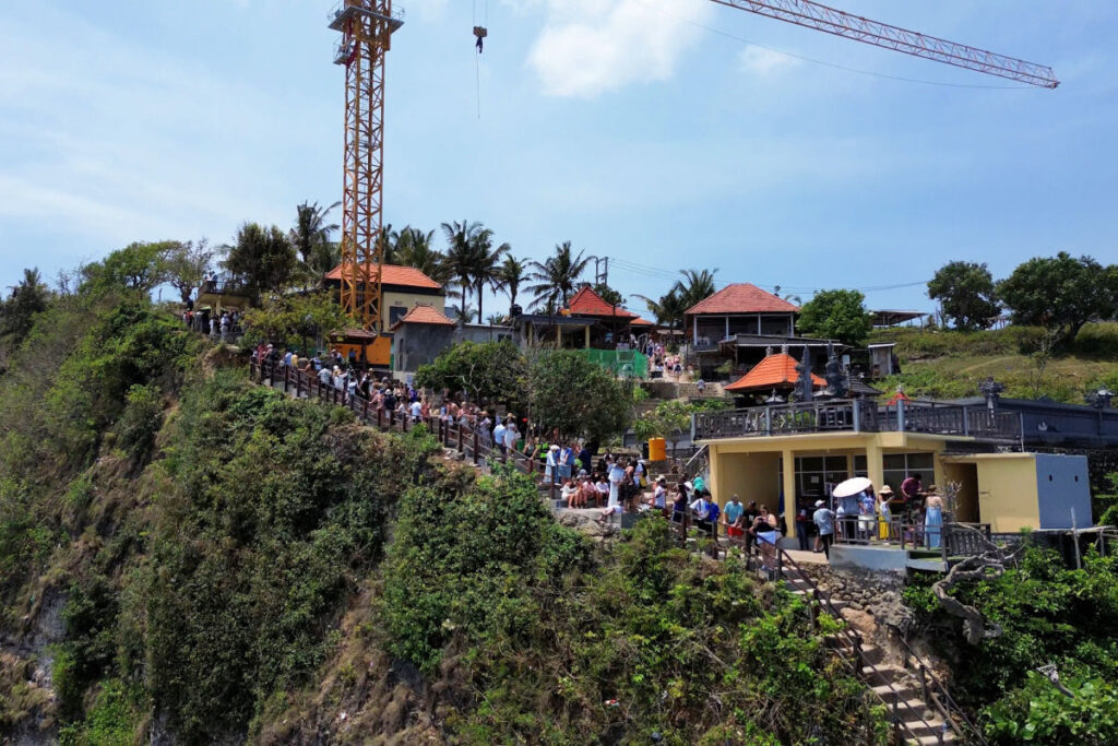 Progress On Nusa Penida’s Kelingking Beach Elevator Shocks Bali’s ...