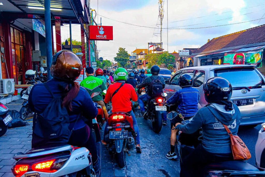 Major New Traffic Flow Rules Lead To Gridlock In Top Bali Tourism ...