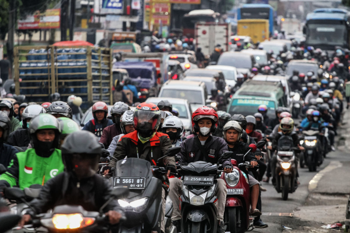 Bali Roads Remain Busy As Festive Season Tourists Travel Home - The ...
